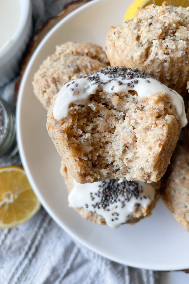Healthy Lemon Chia Seed Muffins - hellofrozenbananas.com