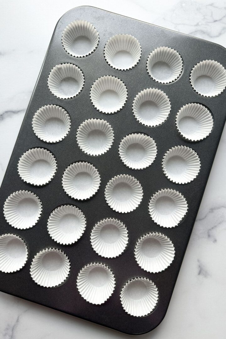 Banana Mini Muffins - hellofrozenbananas.com