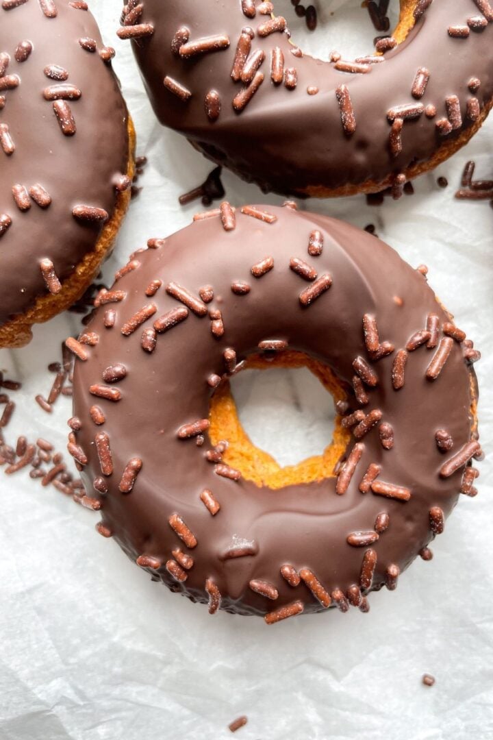 Whole Wheat Baked Donuts - hellofrozenbananas.com