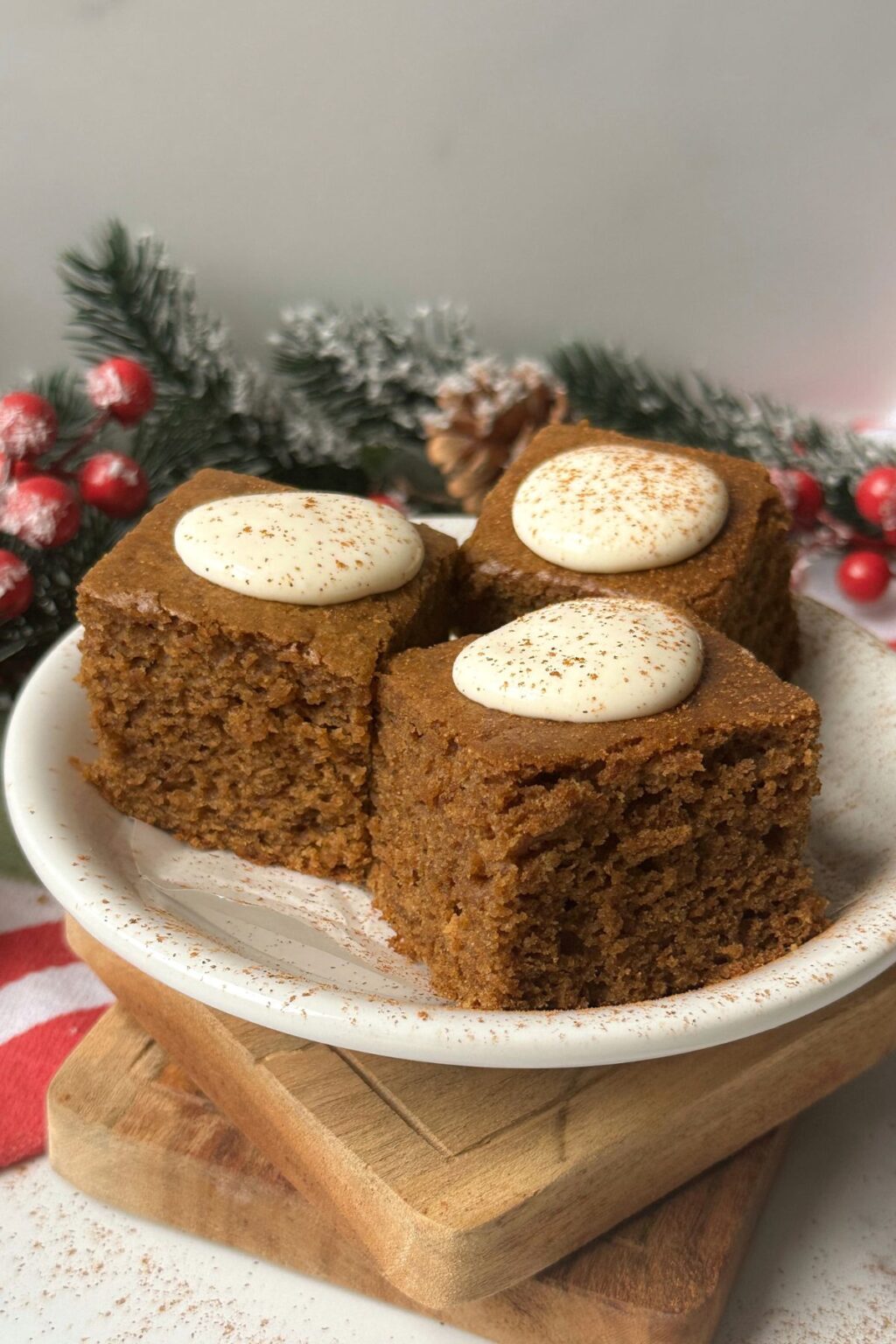 Gluten Free Gingerbread Cake - hellofrozenbananas.com