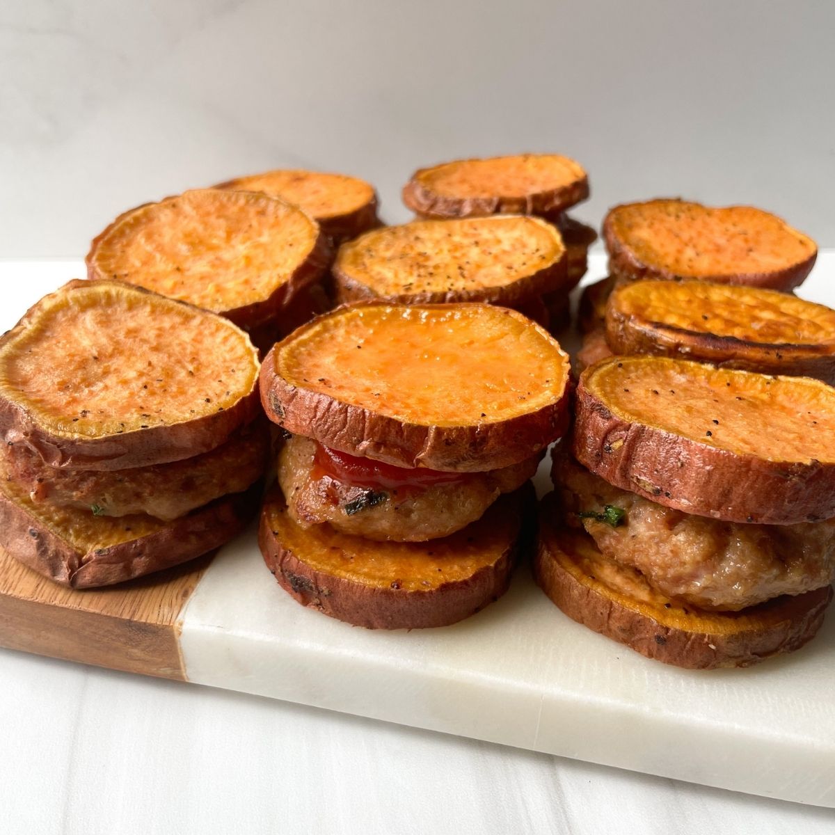 Turkey Sweet Potato Sliders (Paleo) - hellofrozenbananas.com