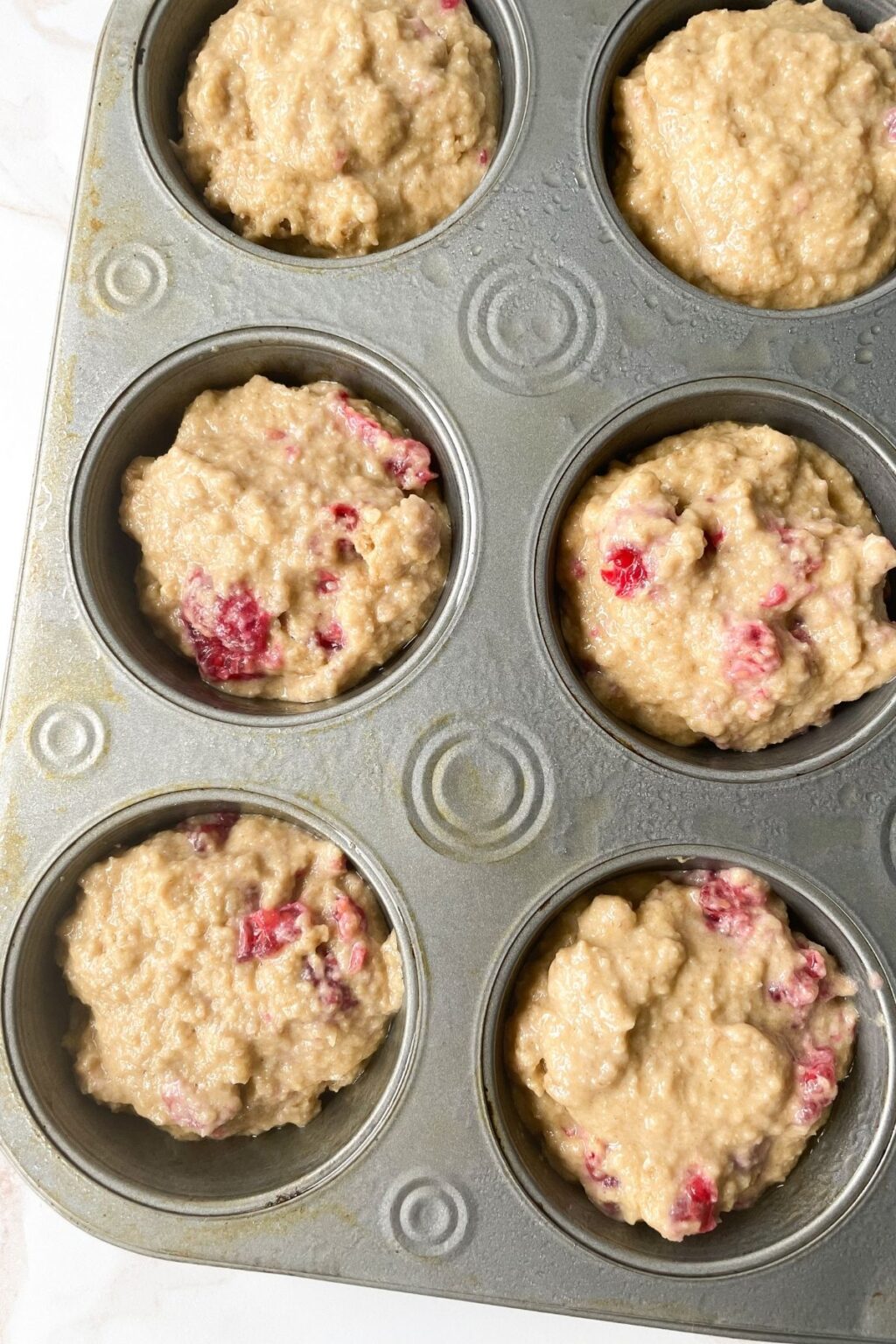 Vegan Raspberry Muffins - hellofrozenbananas.com