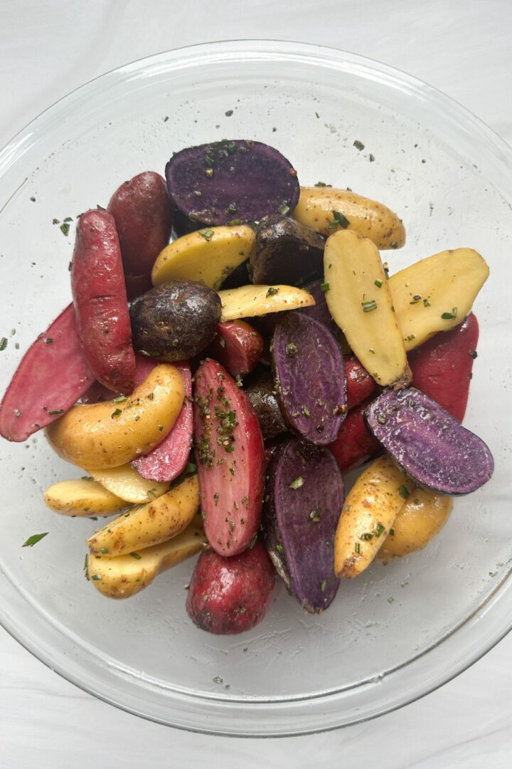 Air Fryer Fingerling Potatoes - hellofrozenbananas.com