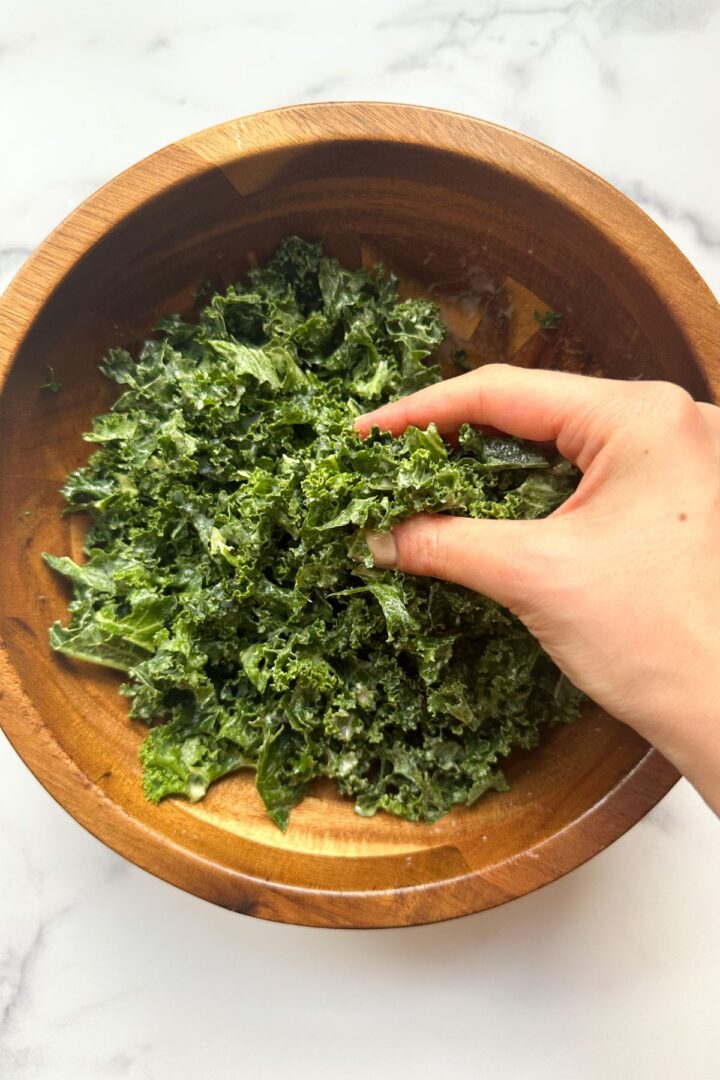 Tahini Kale Salad - hellofrozenbananas.com