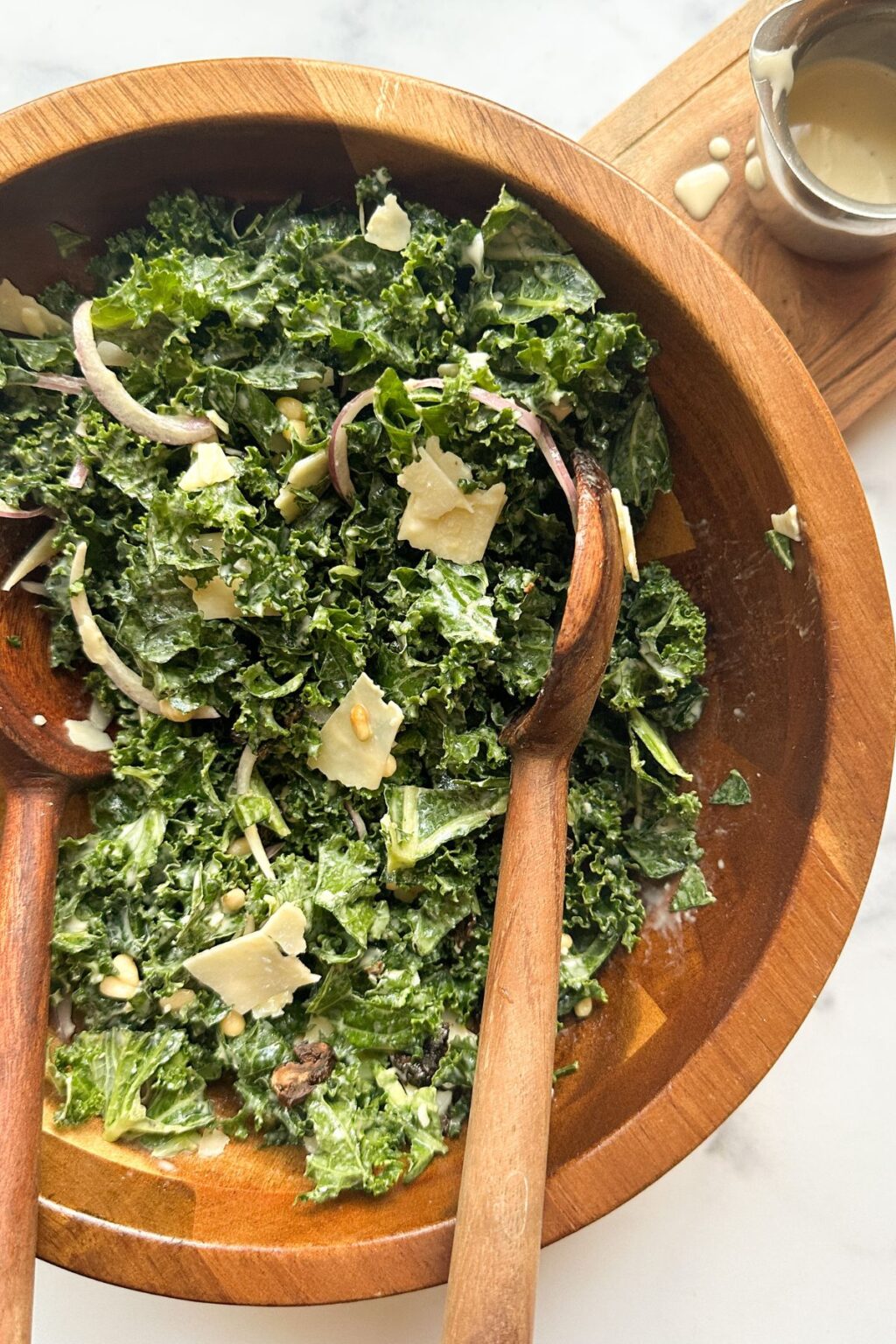 Tahini Kale Salad - hellofrozenbananas.com