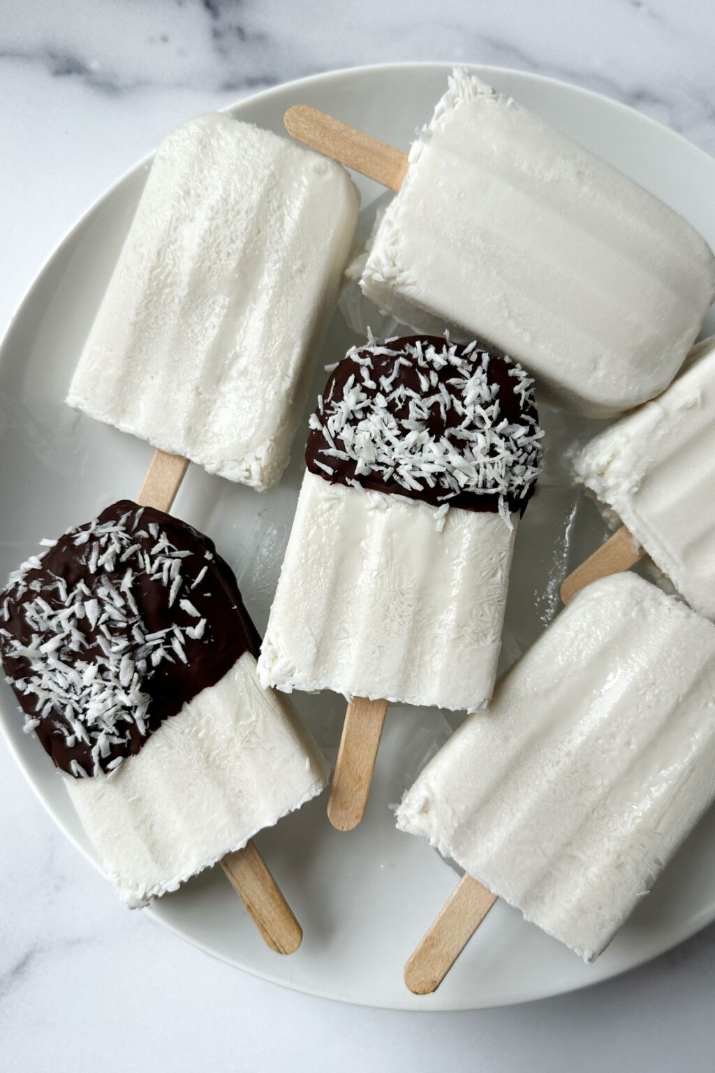 Coconut Popsicles - hellofrozenbananas.com