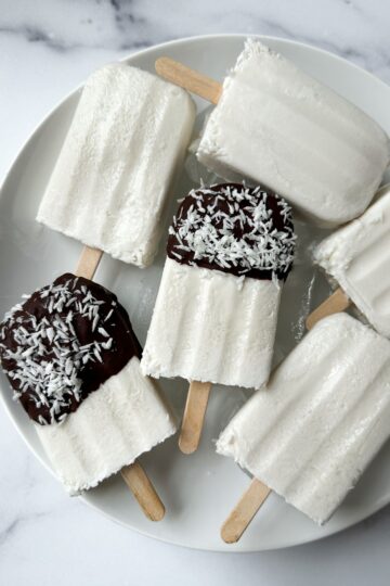Coconut Popsicles - hellofrozenbananas.com