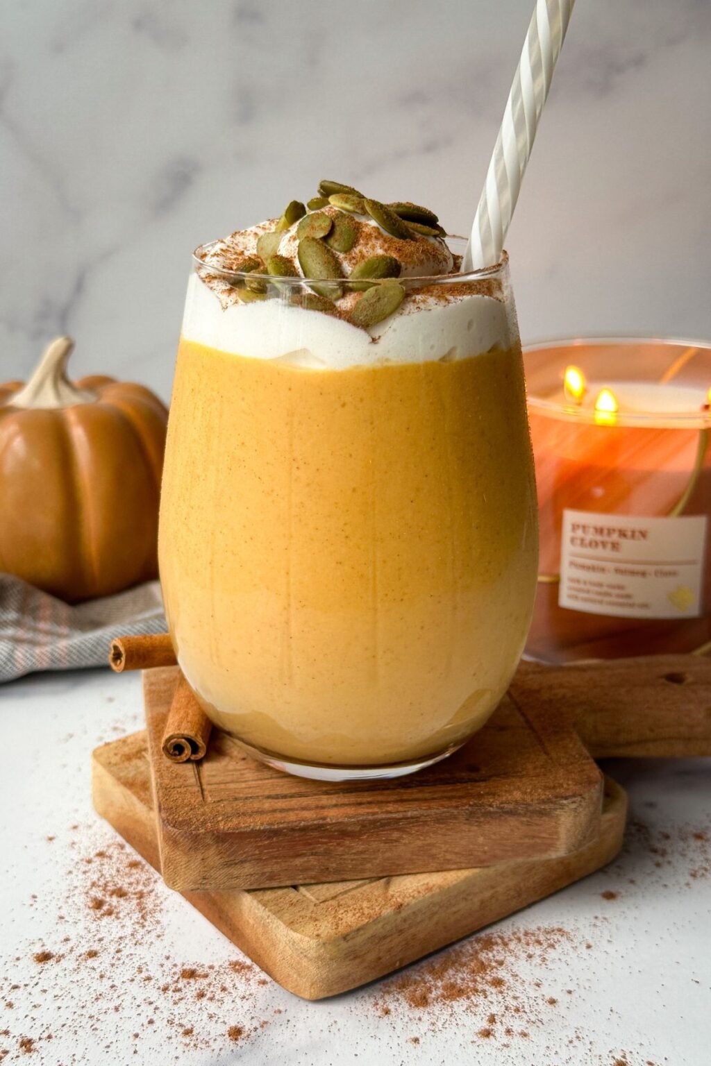 Healthy Pumpkin Pie Smoothie - hellofrozenbananas.com